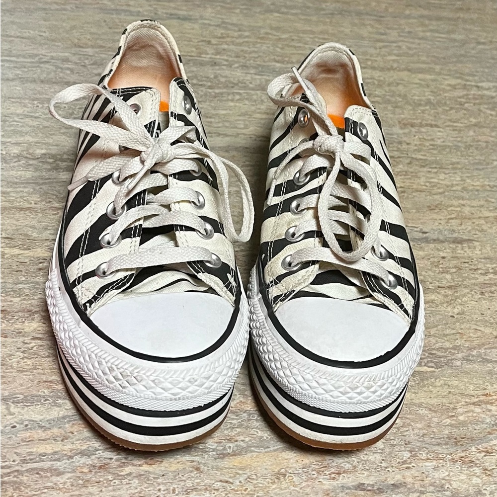 Converse All Star Platform Black And White Sneakers - Gem